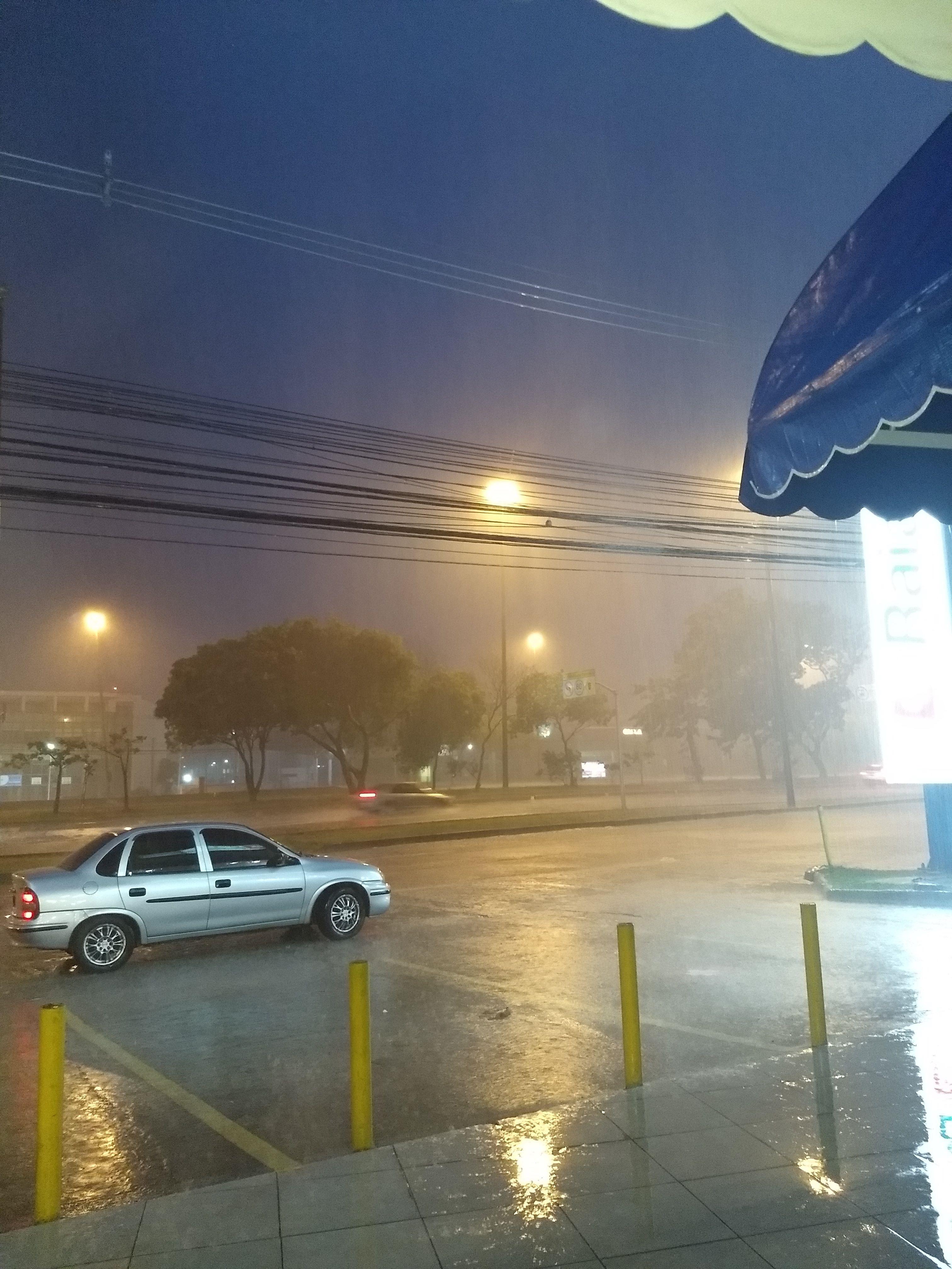 Rio de Janeiro entrou em estágio de crise por causa do temporal ...